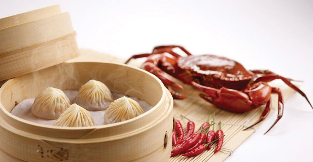 Din Tai Fung Welcome Back National Favourite - Steamed Chilli Crab ...